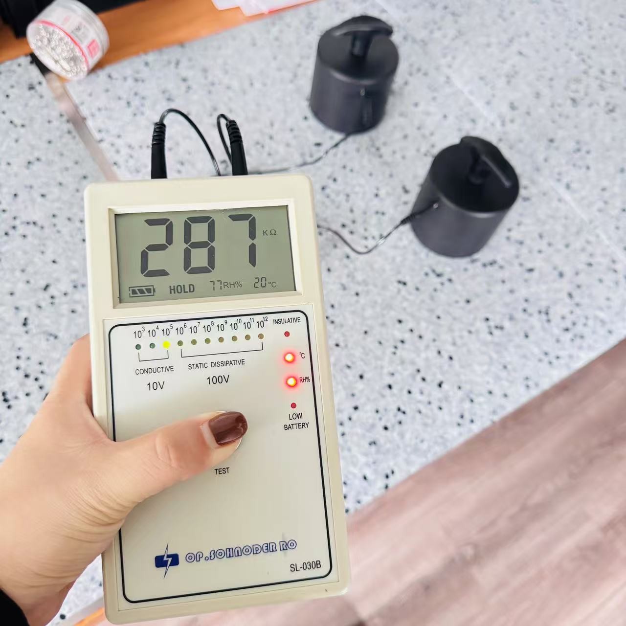 ESD Vinyl Flooring Static Dissipative Floor Tiles| ESD and Antistatic ...