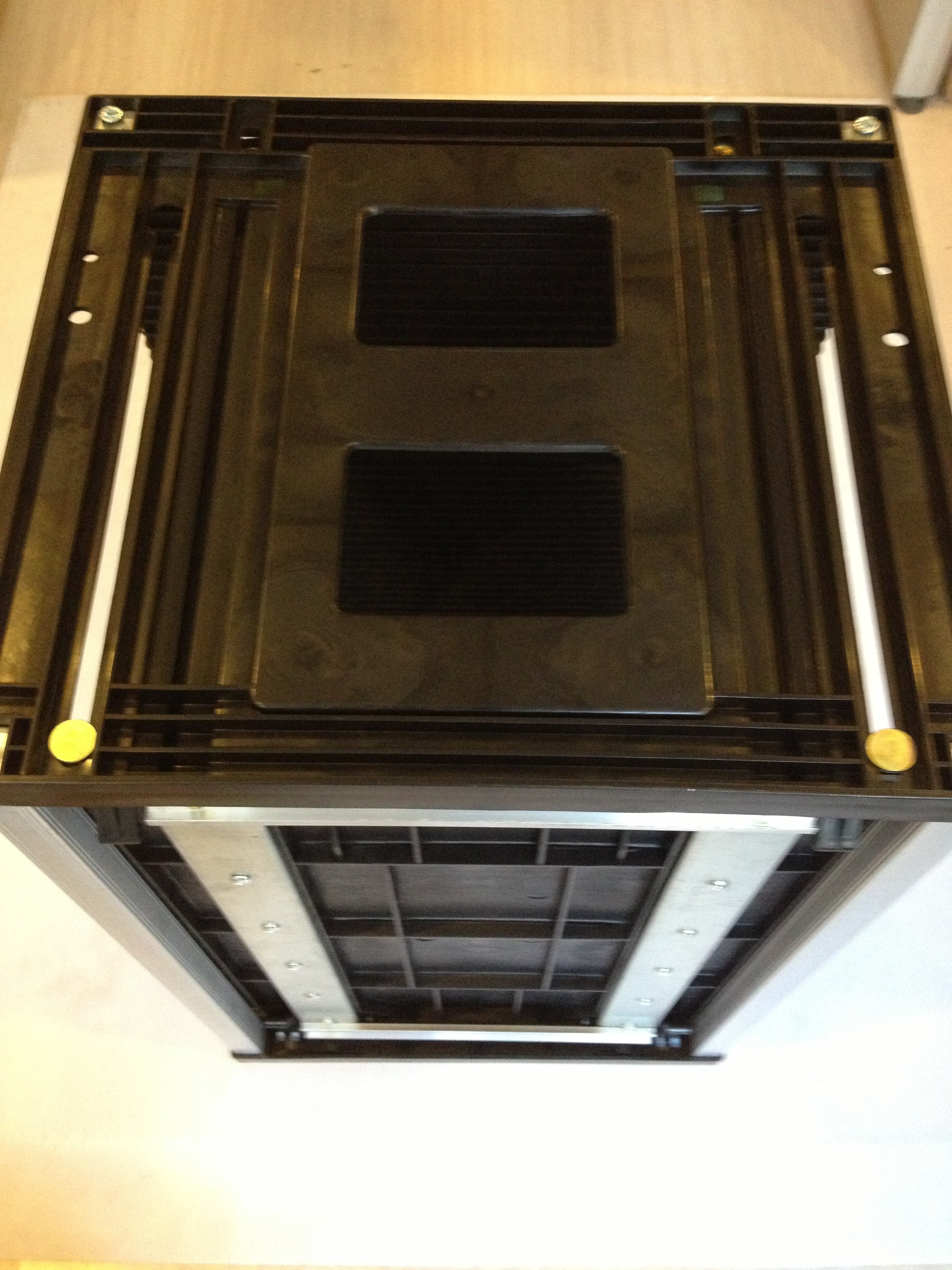 ISO9001 50pcs Plates Plastic Base ESD Magazine Rack